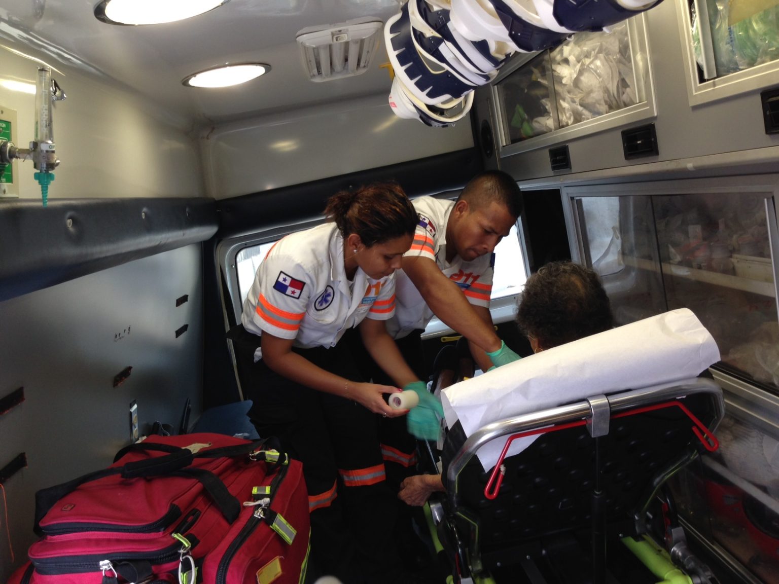 Llamar al 911 requiere mantener la calma y contestar la mayor cantidad ...